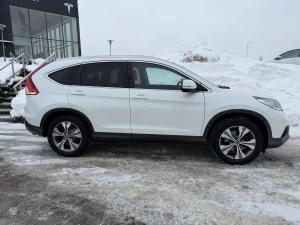 White Honda CR-V 2013 in Vilnius, with an engine capacity of 2.20 L and mileage of 169 thousand km for 11999 €, photo 6 on AUTOMOTO.COM.LV