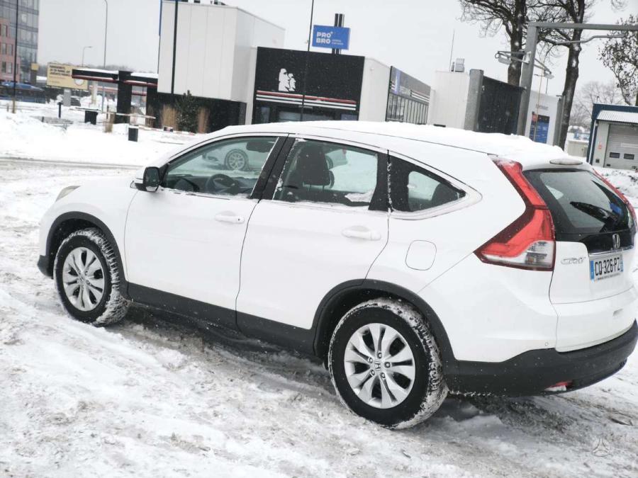 Balts Honda CR-V 2013 Klaipėda, ar dzinēja tilpumu 2.20 L un nobraukumu 265 tūkst. km par 9350 €, foto 7 vietnē AUTOMOTO.COM.LV
