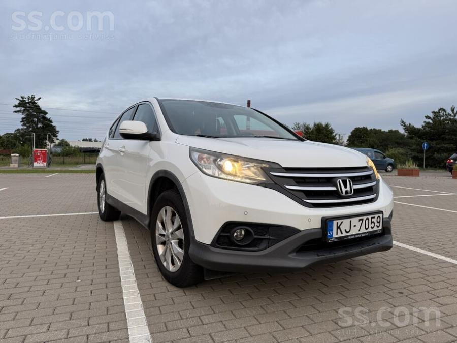 Balts Honda CR-V 2013 Rīga, ar dzinēja tilpumu 2.20 L un nobraukumu 143 tūkst. km par 13900 €, foto 7 vietnē AUTOMOTO.COM.LV