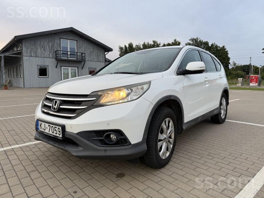 Balts Honda CR-V 2013 Rīga, ar dzinēja tilpumu 2.20 L un nobraukumu 143 tūkst. km par 13900 €, foto 8 vietnē AUTOMOTO.COM.LV