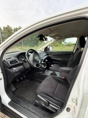 Balts Honda CR-V 2013 Rīga, ar dzinēja tilpumu 2.20 L un nobraukumu 143 tūkst. km par 13900 €, foto 16 vietnē AUTOMOTO.COM.LV