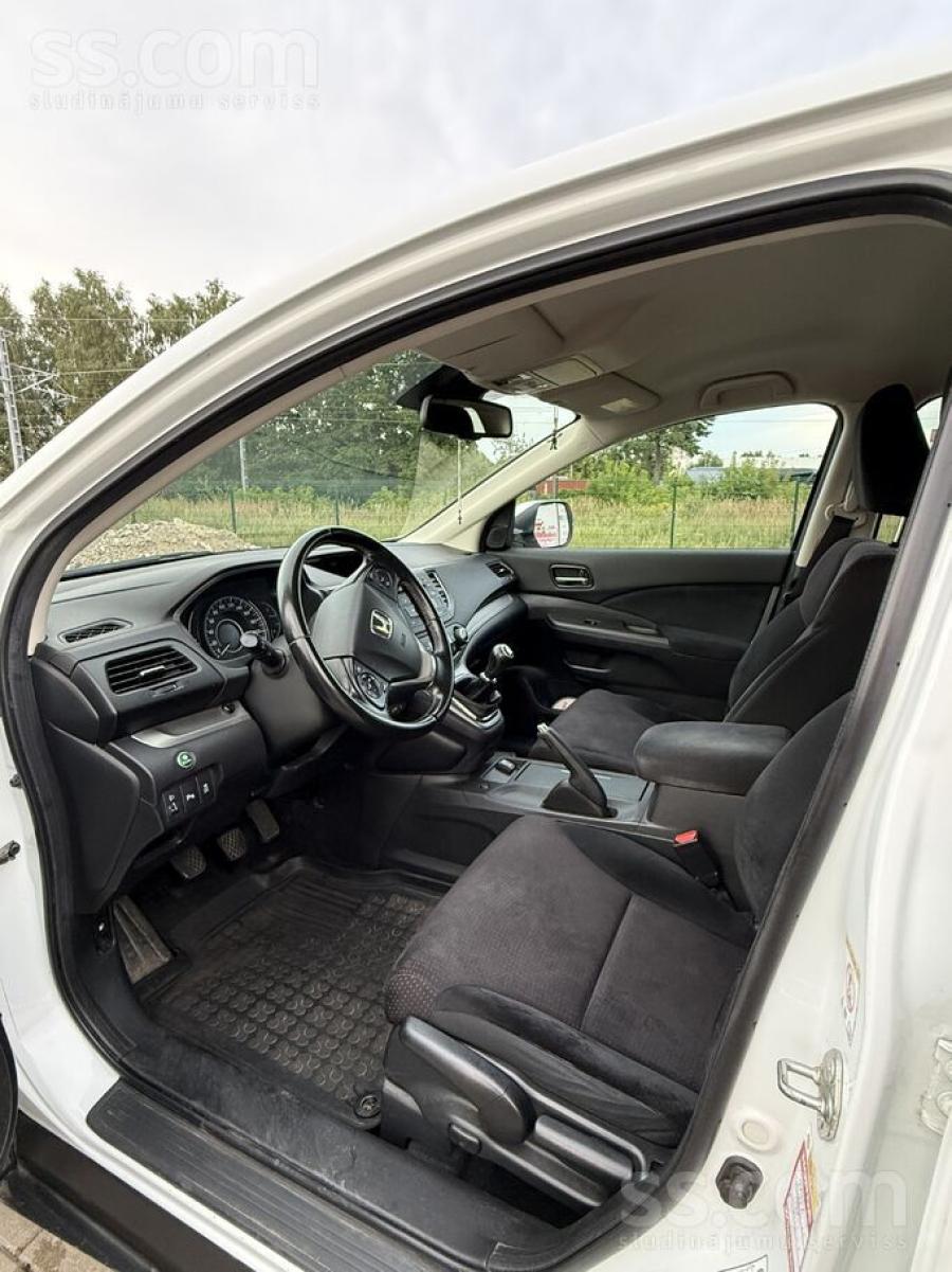 Balts Honda CR-V 2013 Rīga, ar dzinēja tilpumu 2.20 L un nobraukumu 143 tūkst. km par 13900 €, foto 16 vietnē AUTOMOTO.COM.LV