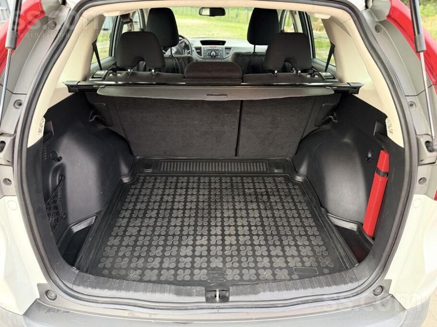 Balts Honda CR-V 2013 Rīga, ar dzinēja tilpumu 2.20 L un nobraukumu 143 tūkst. km par 13900 €, foto 17 vietnē AUTOMOTO.COM.LV