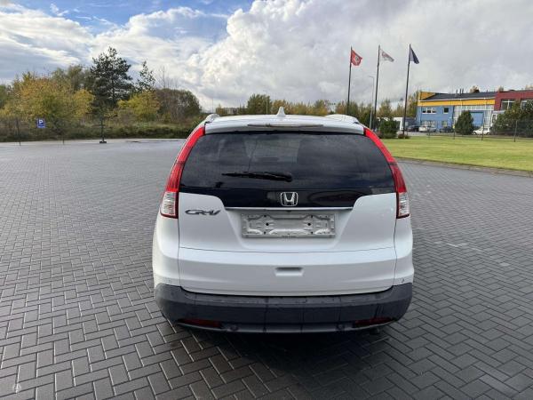 White Honda CR-V 2013 in Telschi, with an engine capacity of 2.20 L and mileage of 259 thousand km for 6200 €, photo 6 on AUTOMOTO.COM.LV