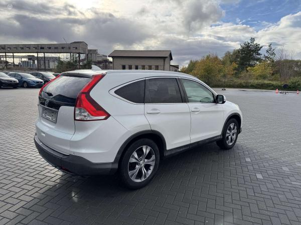 White Honda CR-V 2013 in Telschi, with an engine capacity of 2.20 L and mileage of 259 thousand km for 6200 €, photo 7 on AUTOMOTO.COM.LV