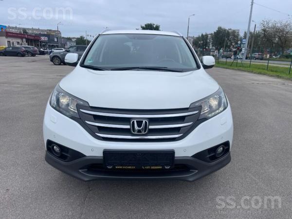 Balts Honda CR-V 2014 Rīga, ar dzinēja tilpumu 1.60 L un nobraukumu 275 tūkst. km par 7950 €, foto 5 vietnē AUTOMOTO.COM.LV