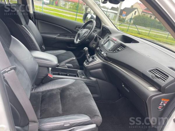 Balts Honda CR-V 2014 Rīga, ar dzinēja tilpumu 1.60 L un nobraukumu 275 tūkst. km par 7950 €, foto 10 vietnē AUTOMOTO.COM.LV