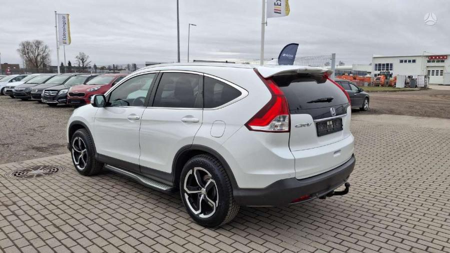 Balts Honda CR-V 2014 Marijampole, ar dzinēja tilpumu 1.60 L un nobraukumu 161 tūkst. km par 10450 €, foto 3 vietnē AUTOMOTO.COM.LV