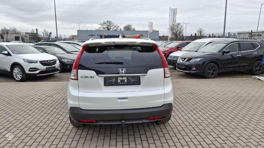 Balts Honda CR-V 2014 Marijampole, ar dzinēja tilpumu 1.60 L un nobraukumu 161 tūkst. km par 10450 €, foto 23 vietnē AUTOMOTO.COM.LV
