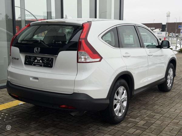 Balts Honda CR-V 2014 Viļņa, ar dzinēja tilpumu 1.60 L un nobraukumu 80 tūkst. km par 12999 €, foto 5 vietnē AUTOMOTO.COM.LV