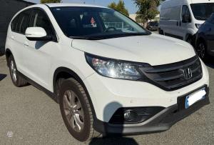 White Honda CR-V 2014 in Vilnius, with an engine capacity of 2.00 L and mileage of 115 thousand km for 14999 €, photo 4 on AUTOMOTO.COM.LV