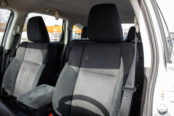 White Honda CR-V 2014 in Kaunas, with an engine capacity of 1.60 L and mileage of 203 thousand km for 9800 €, photo 11 on AUTOMOTO.COM.LV