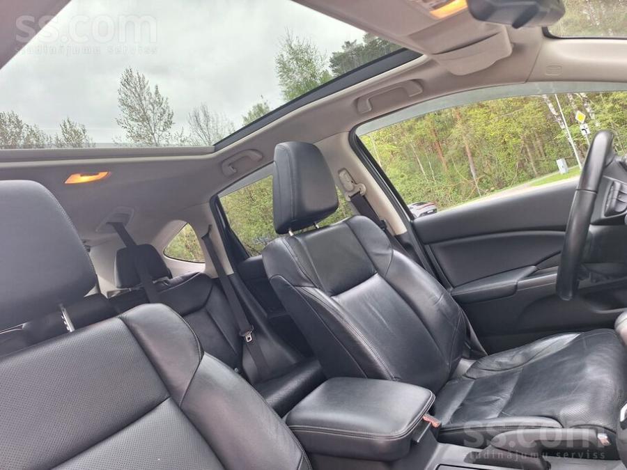 Balts Honda CR-V 2014 Rīga, ar dzinēja tilpumu 2.00 L un nobraukumu 249 tūkst. km par 12800 €, foto 5 vietnē AUTOMOTO.COM.LV