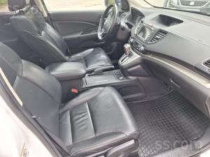Balts Honda CR-V 2014 Rīga, ar dzinēja tilpumu 2.00 L un nobraukumu 249 tūkst. km par 12800 €, foto 6 vietnē AUTOMOTO.COM.LV