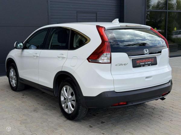 Balts Honda CR-V 2014 Viļņa, ar dzinēja tilpumu 1.60 L un nobraukumu 80 tūkst. km par 12999 €, foto 3 vietnē AUTOMOTO.COM.LV