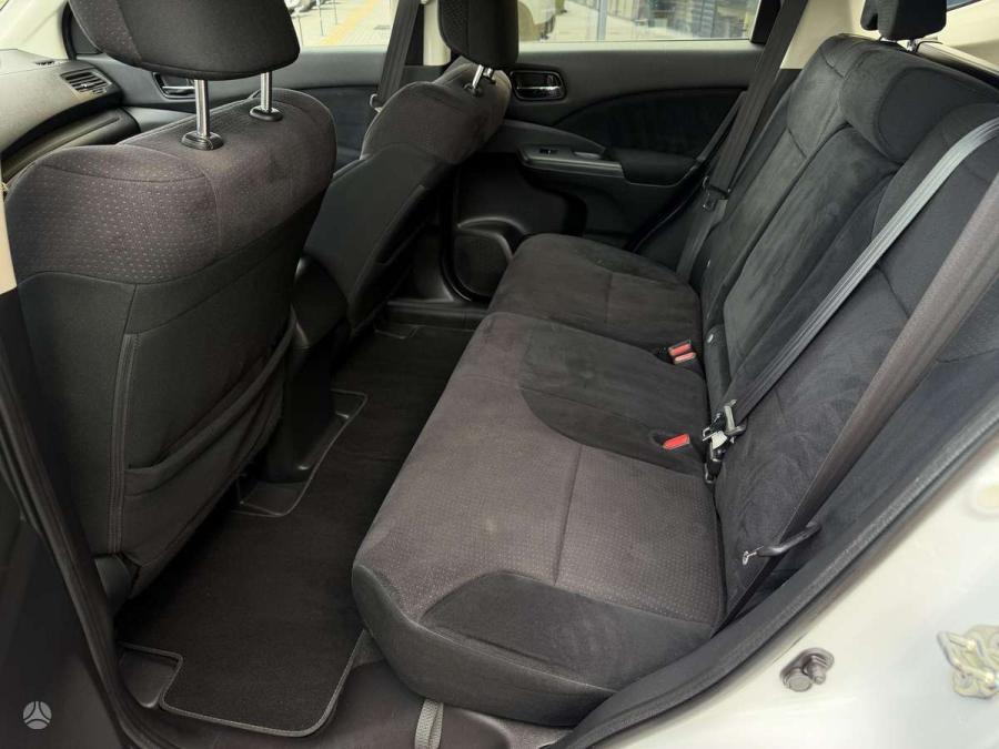 White Honda CR-V 2014 in Vilnius, with an engine capacity of 1.60 L and mileage of 80 thousand km for 12999 €, photo 11 on AUTOMOTO.COM.LV