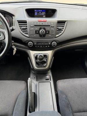 White Honda CR-V 2014 in Vilnius, with an engine capacity of 1.60 L and mileage of 80 thousand km for 12999 €, photo 12 on AUTOMOTO.COM.LV