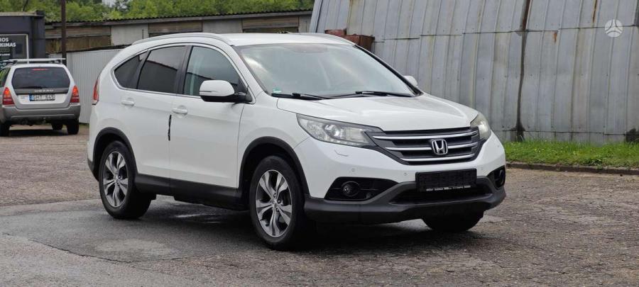 Balts Honda CR-V 2014 Utena, ar dzinēja tilpumu 1.60 L un nobraukumu 289 tūkst. km par 8650 €, foto 3 vietnē AUTOMOTO.COM.LV