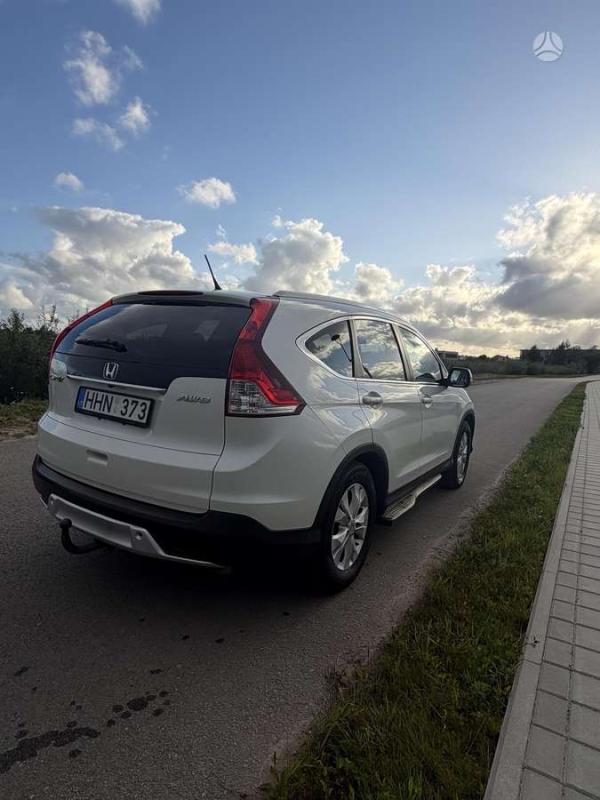 Balts Honda CR-V 2014 Klaipėda, ar dzinēja tilpumu 2.40 L un nobraukumu 224 tūkst. km par 12900 €, foto 3 vietnē AUTOMOTO.COM.LV