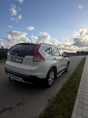 Balts Honda CR-V 2014 Klaipėda, ar dzinēja tilpumu 2.40 L un nobraukumu 224 tūkst. km par 12900 €, foto 4 vietnē AUTOMOTO.COM.LV