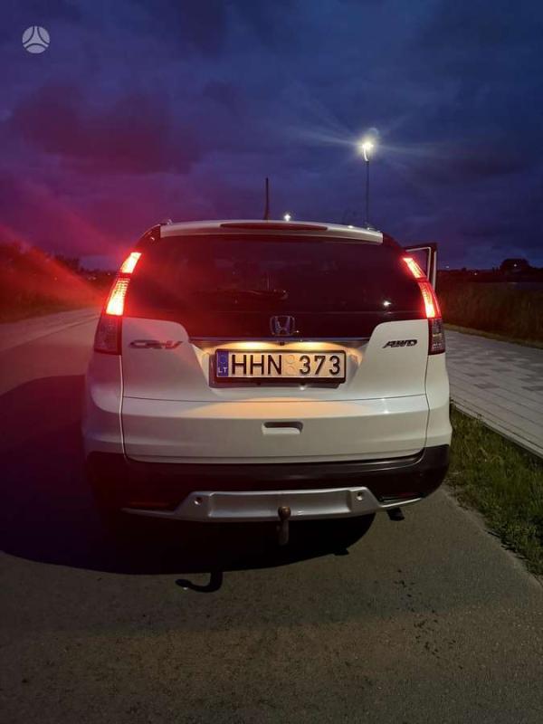 Balts Honda CR-V 2014 Klaipėda, ar dzinēja tilpumu 2.40 L un nobraukumu 224 tūkst. km par 12900 €, foto 8 vietnē AUTOMOTO.COM.LV