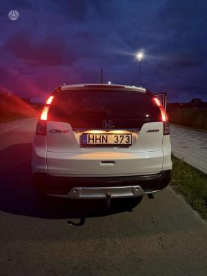 Balts Honda CR-V 2014 Klaipėda, ar dzinēja tilpumu 2.40 L un nobraukumu 224 tūkst. km par 12900 €, foto 9 vietnē AUTOMOTO.COM.LV
