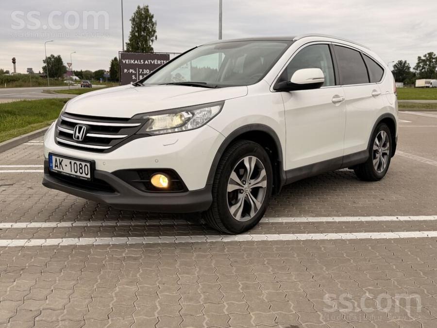 Balts Honda CR-V 2014 Valmiera, ar dzinēja tilpumu 2.00 L un nobraukumu 164 tūkst. km par 10900 €, foto 1 vietnē AUTOMOTO.COM.LV