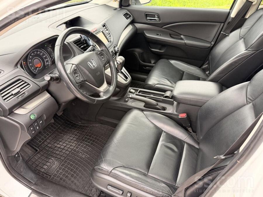 Balts Honda CR-V 2014 Valmiera, ar dzinēja tilpumu 2.00 L un nobraukumu 164 tūkst. km par 10900 €, foto 7 vietnē AUTOMOTO.COM.LV