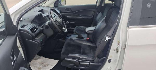 White Honda CR-V 2014 in Utena, with an engine capacity of 1.60 L and mileage of 289 thousand km for 7650 €, photo 10 on AUTOMOTO.COM.LV