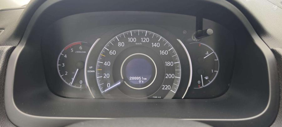 White Honda CR-V 2014 in Utena, with an engine capacity of 1.60 L and mileage of 289 thousand km for 7990 €, photo 16 on AUTOMOTO.COM.LV