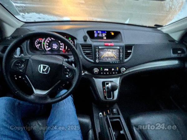 Balts Honda CR-V 2015 Tallina, ar dzinēja tilpumu 2.20 L un nobraukumu 247 tūkst. km par 11800 €, foto 11 vietnē AUTOMOTO.COM.LV