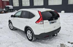 White Honda CR-V 2015 in Taurage, with an engine capacity of 1.60 L and mileage of 167 thousand km for 8600 €, photo 6 on AUTOMOTO.COM.LV