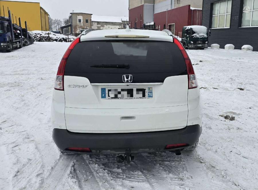 White Honda CR-V 2015 in Taurage, with an engine capacity of 1.60 L and mileage of 167 thousand km for 8600 €, photo 7 on AUTOMOTO.COM.LV