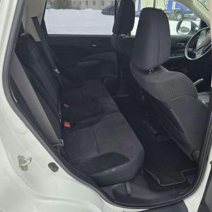 White Honda CR-V 2015 in Taurage, with an engine capacity of 1.60 L and mileage of 167 thousand km for 8600 €, photo 13 on AUTOMOTO.COM.LV