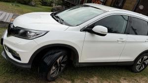 White Honda CR-V 2015 in Ignalina, with an engine capacity of 1.60 L and mileage of 249 thousand km for 10880 €, photo  on AUTOMOTO.COM.LV