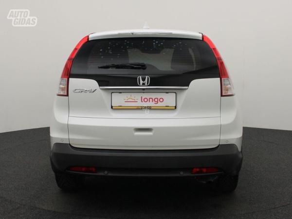 White Honda CR-V 2015 in Vilnius, with an engine capacity of 2.20 L and mileage of 204 thousand km for 13099 €, photo 5 on AUTOMOTO.COM.LV