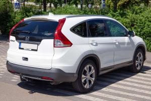 White Honda CR-V 2015 in Vilnius, with an engine capacity of 2.20 L and mileage of 171 thousand km for 12750 €, photo 6 on AUTOMOTO.COM.LV