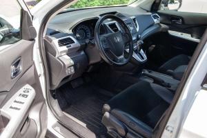 White Honda CR-V 2015 in Vilnius, with an engine capacity of 2.20 L and mileage of 171 thousand km for 12750 €, photo 12 on AUTOMOTO.COM.LV