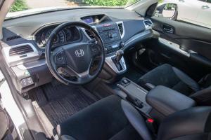 White Honda CR-V 2015 in Vilnius, with an engine capacity of 2.20 L and mileage of 171 thousand km for 12750 €, photo 13 on AUTOMOTO.COM.LV