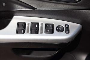 White Honda CR-V 2015 in Vilnius, with an engine capacity of 2.20 L and mileage of 171 thousand km for 12750 €, photo 21 on AUTOMOTO.COM.LV