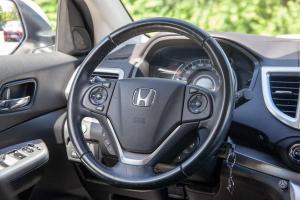White Honda CR-V 2015 in Vilnius, with an engine capacity of 2.20 L and mileage of 171 thousand km for 12750 €, photo 23 on AUTOMOTO.COM.LV