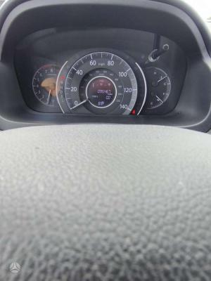 White Honda CR-V 2015 in Vilnius, with an engine capacity of 2.40 L and mileage of 153 thousand km for 12500 €, photo 9 on AUTOMOTO.COM.LV