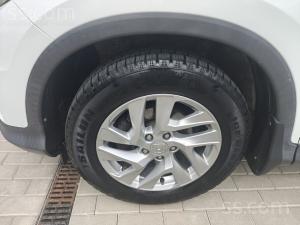 White Honda CR-V 2015 in Riga, with an engine capacity of 2.00 L and mileage of 210 thousand km for 10900 €, photo 9 on AUTOMOTO.COM.LV