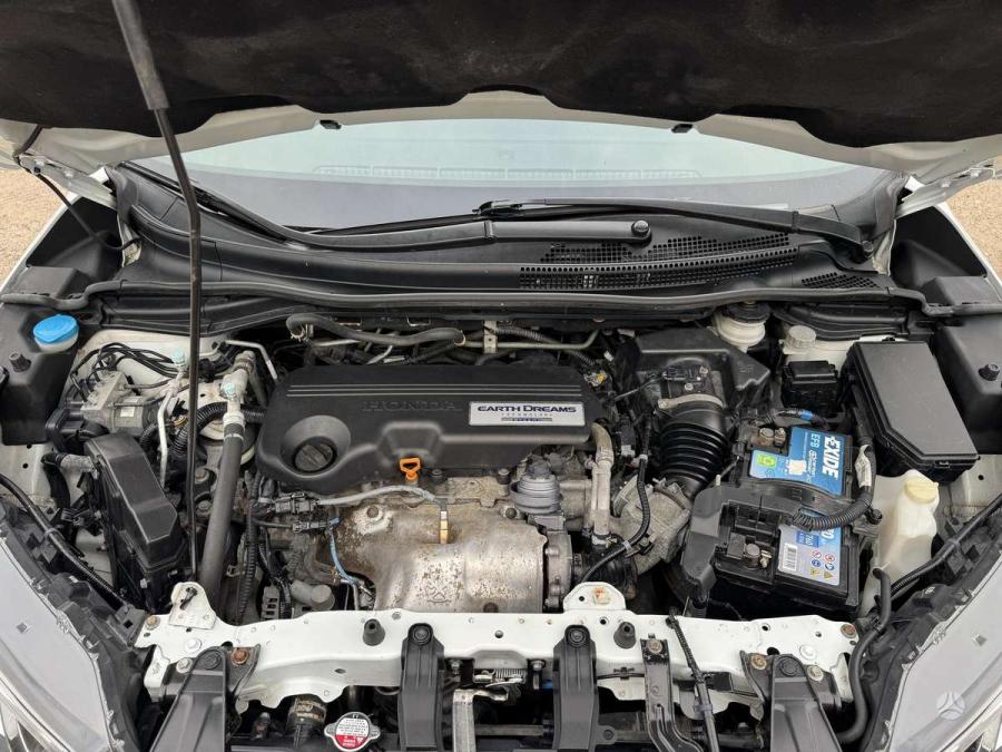 White Honda CR-V 2015 in Panevezys, with an engine capacity of 1.60 L and mileage of 117 thousand km for 12999 €, photo 17 on AUTOMOTO.COM.LV