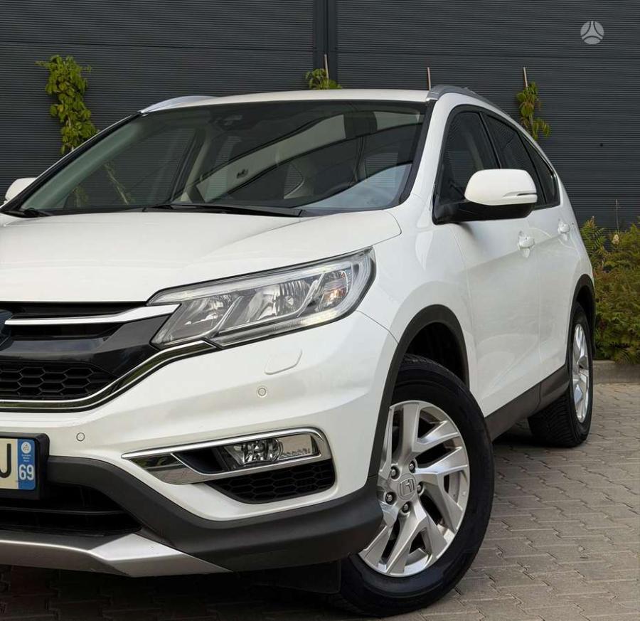 Balts Honda CR-V 2015 Viļņa, ar dzinēja tilpumu 1.60 L un nobraukumu 150 tūkst. km par 12900 €, foto 3 vietnē AUTOMOTO.COM.LV