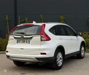 Balts Honda CR-V 2015 Viļņa, ar dzinēja tilpumu 1.60 L un nobraukumu 150 tūkst. km par 12900 €, foto 7 vietnē AUTOMOTO.COM.LV