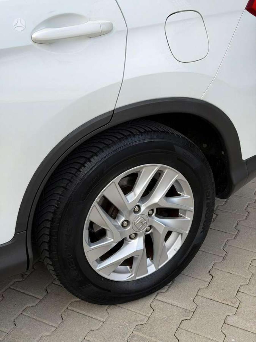 Balts Honda CR-V 2015 Viļņa, ar dzinēja tilpumu 1.60 L un nobraukumu 150 tūkst. km par 12900 €, foto 10 vietnē AUTOMOTO.COM.LV