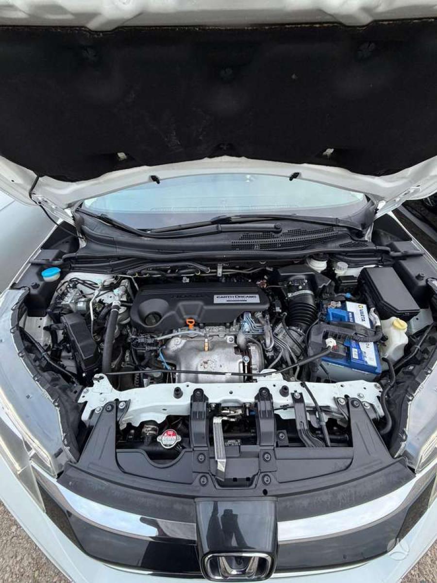 Balts Honda CR-V 2015 Viļņa, ar dzinēja tilpumu 1.60 L un nobraukumu 150 tūkst. km par 12900 €, foto 16 vietnē AUTOMOTO.COM.LV