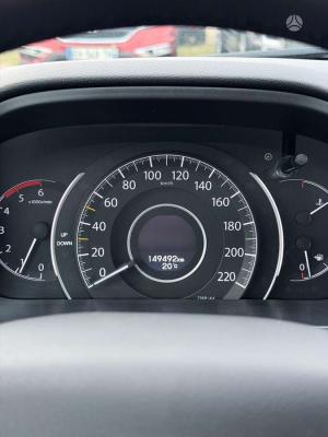 Balts Honda CR-V 2015 Viļņa, ar dzinēja tilpumu 1.60 L un nobraukumu 150 tūkst. km par 12900 €, foto 17 vietnē AUTOMOTO.COM.LV