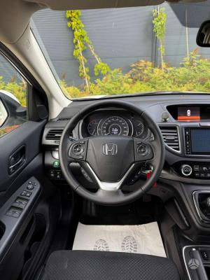Balts Honda CR-V 2015 Viļņa, ar dzinēja tilpumu 1.60 L un nobraukumu 150 tūkst. km par 12900 €, foto 23 vietnē AUTOMOTO.COM.LV